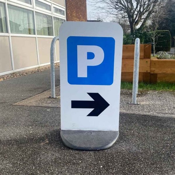 Car parking directional sign - Cestrian Signs